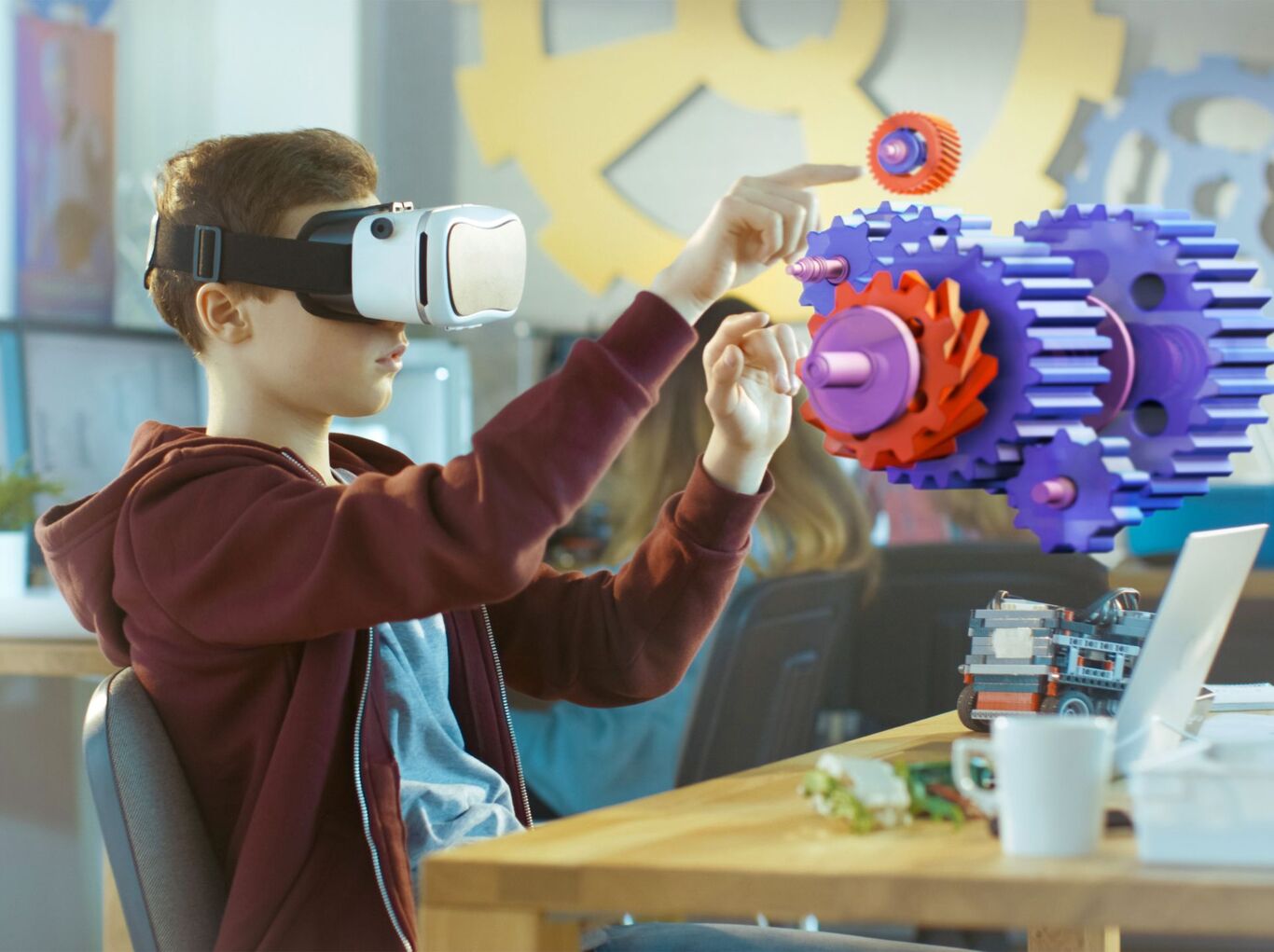 Best Augmented Reality Experiences with Industries Example 2025